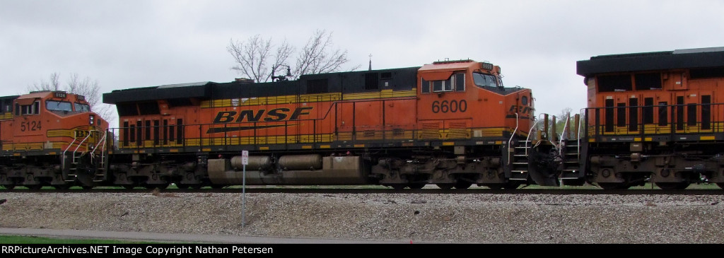 BNSF 6600